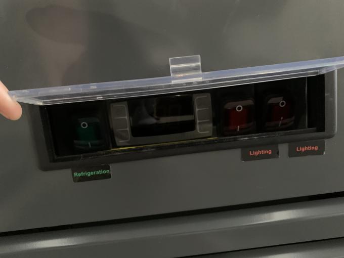 AUTOMATIC DEFROST 6-FT PLUG-IN OPEN-CASE CHILLER BLACK